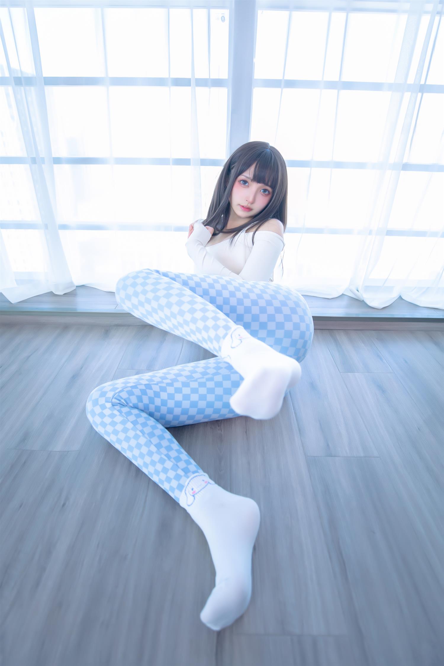 神楽坂真冬 VOL.073 蓝白格 [75P-172MB] – 热力图