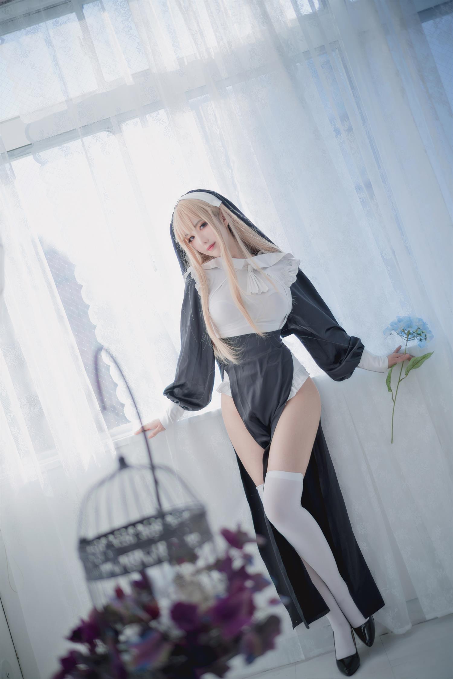 Shika小鹿鹿 修女 [16P-172MB] – 热力图