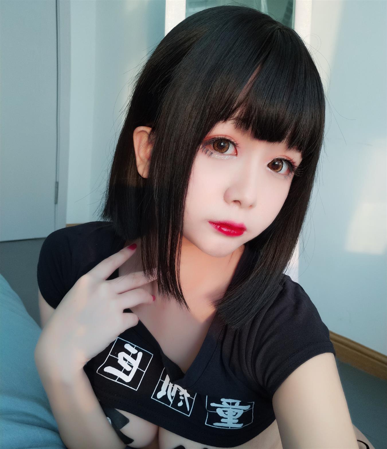 日奈娇 私服 [28P-75MB] – 热力图